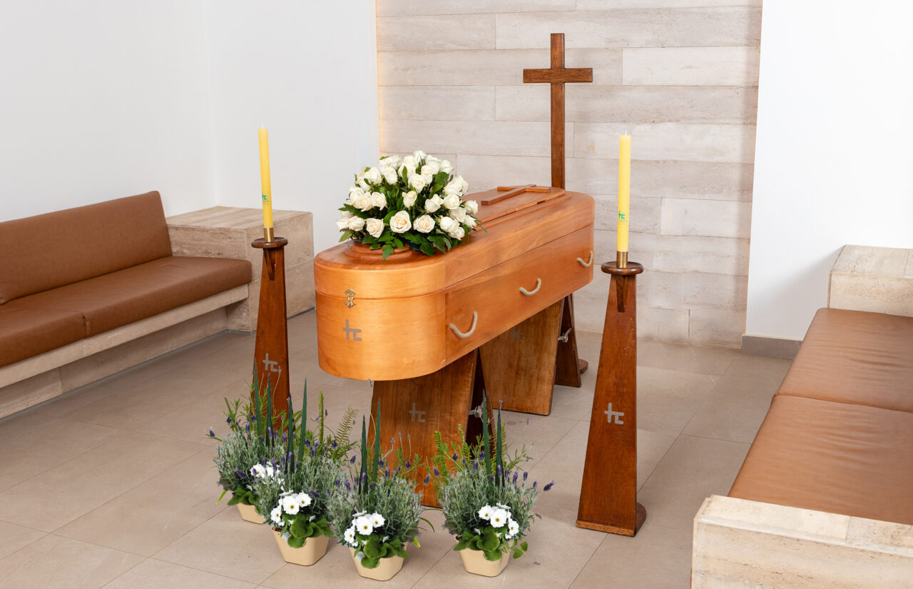 Funeraria Hogar de Cristo - 600 626 6500 - Asesoría 24 Horas